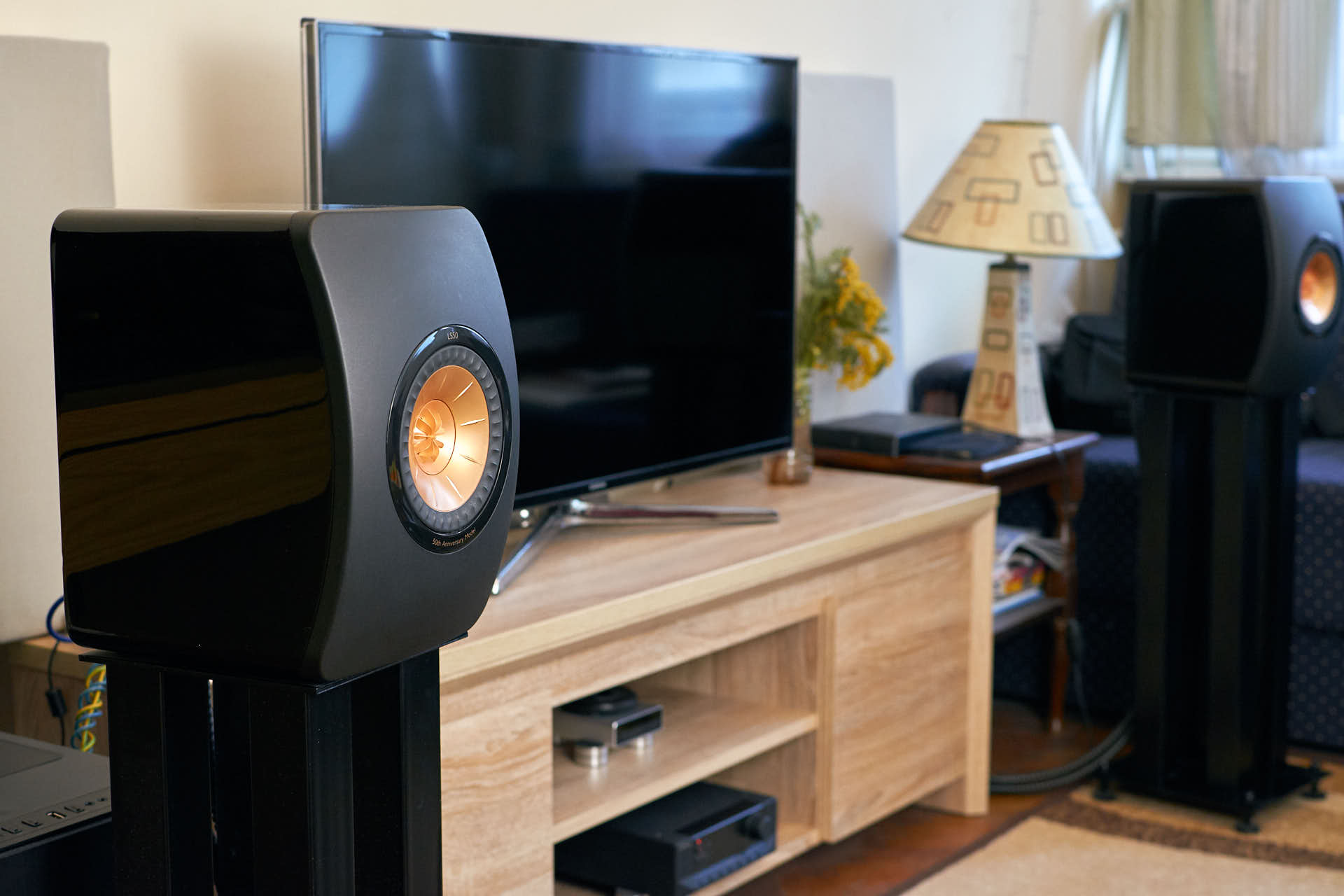 KEF LS50 review in 2020 , still good? - iiWi reviews